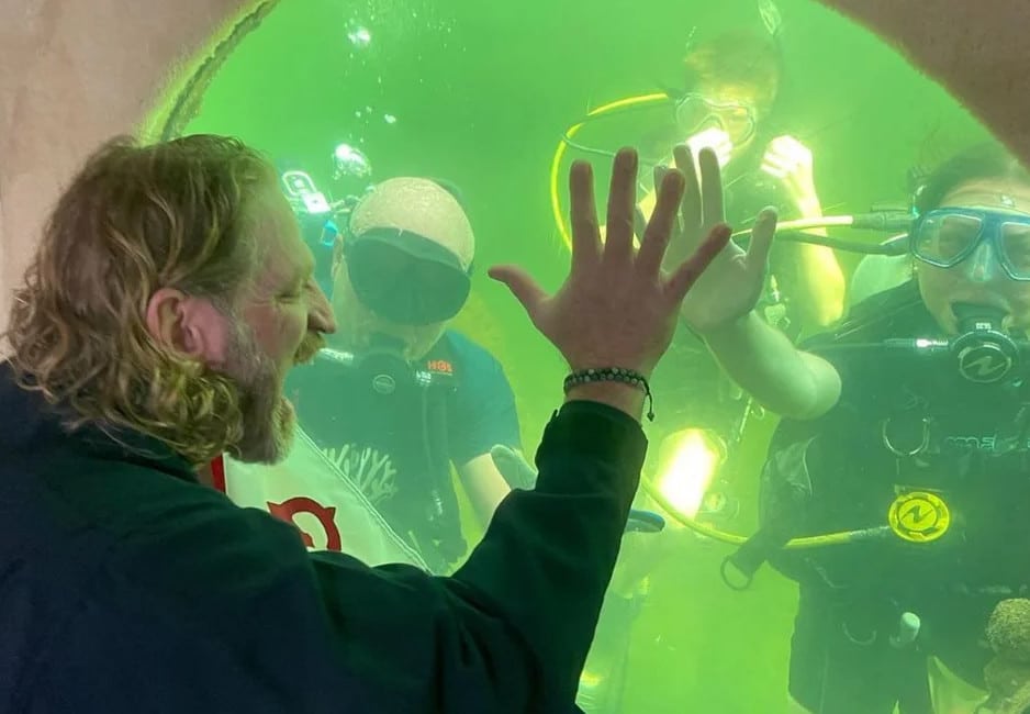 Έζησε για 100 μέρες στον βυθό της θάλασσας και βγήκε 20 χρόνια νεότερος | dimosio.gr