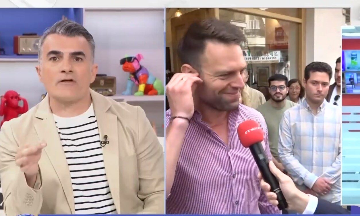 Ο Κασσελάκης έβγαλε το ακουστικό και αποχώρησε από τηλεοπτική συνέντευξη σε LIVE εκπομπή (video ...