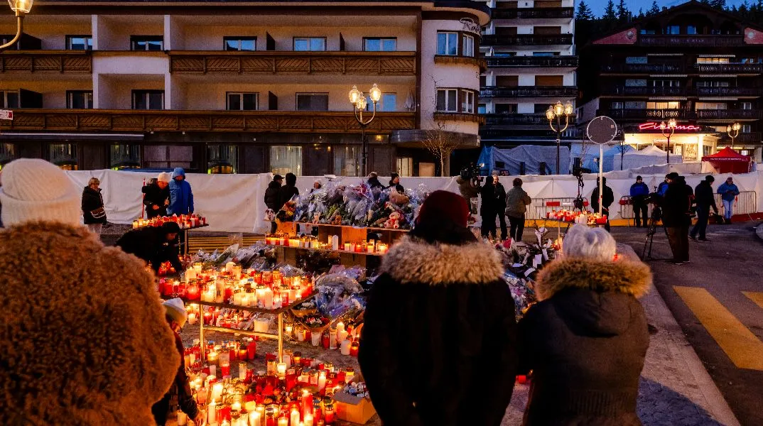 Τραγωδία στο Κραν Μοντανά: Είχε στενέψει ασφυκτικά τη σκάλα ο ιδιοκτήτης | dimosio.gr